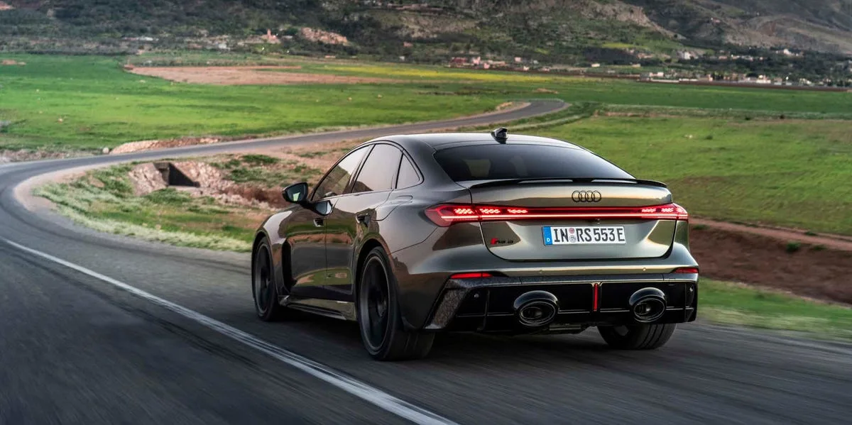Audi представила новий RS5 з потужнішим двигуном, ніж R8 - Автопоради ...